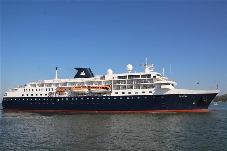 Sergio@Cruises: Mv Minerva no Tejo a ver grandes veleiros