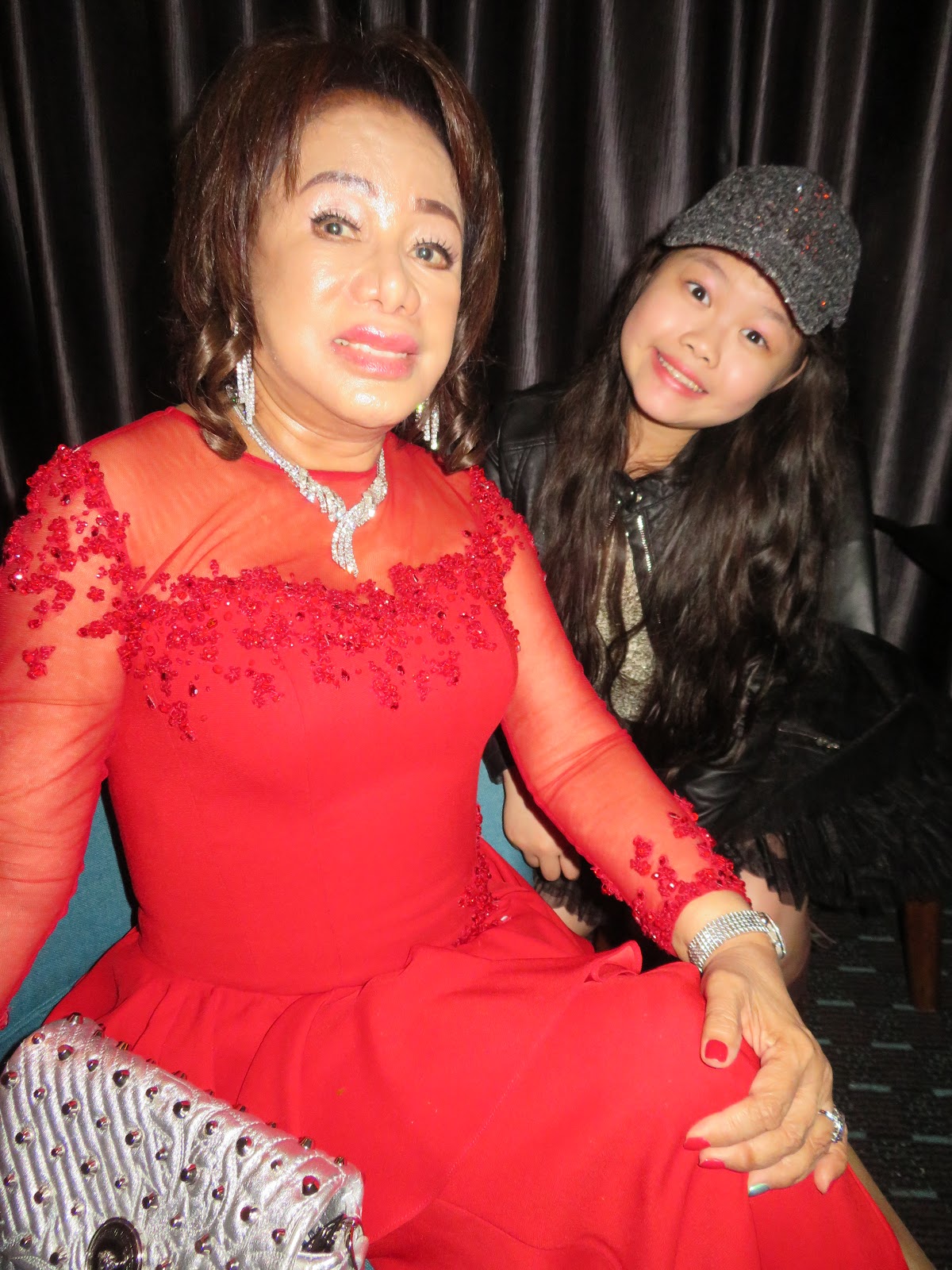 Kee Hua Chee Live!: BEAUTY QUEEN ANNIE LOW, MALAYSIA'S BEST PERFORMING ...