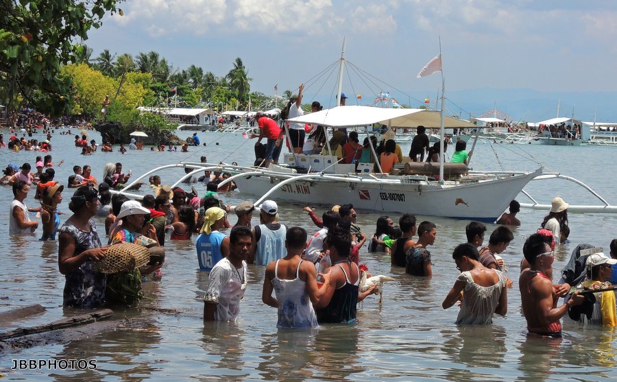Photographs as Memories: Olango's Baliw -Baliw Festival 2013