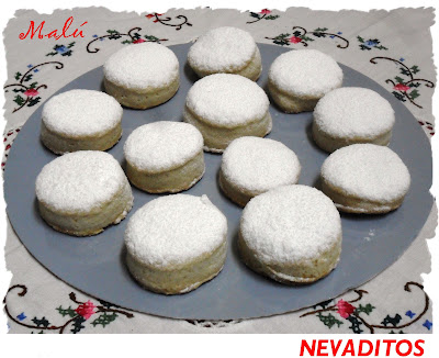 COCINANDO ENTRE HARINA: NEVADITOS Y MORENITOS..Y UN REGALO ENTRAÑABLE...