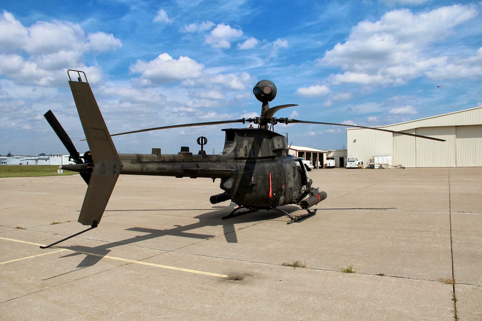 The Aero Experience: Sightings: Six U.S. Army Air Cavalry Kiowa ...