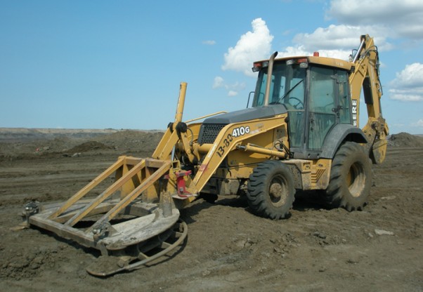 Heavy Equipment: Cable/Hammer Tractor