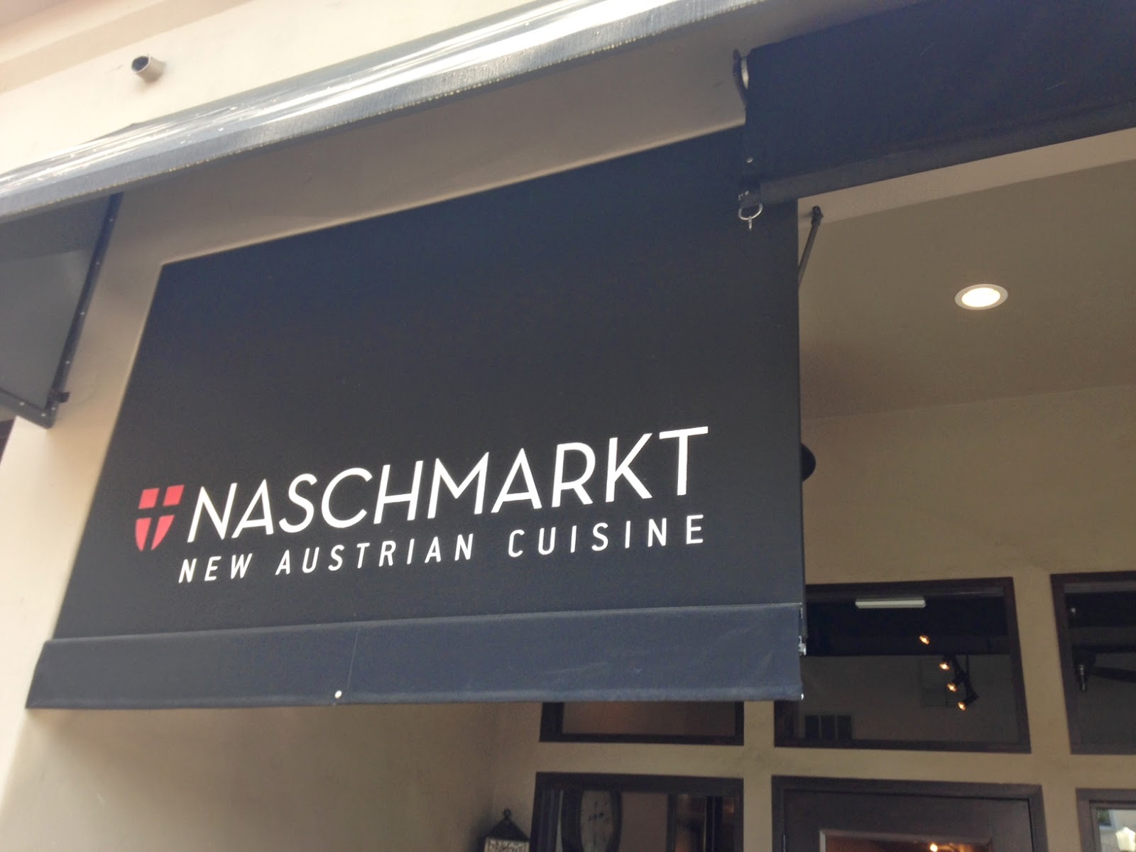The Pastry Chef's Baking: Restaurant Review: Naschmarkt