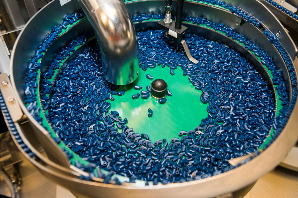 The LEGO® Minifigure at 40: Inside the factory | New Elementary: LEGO ...