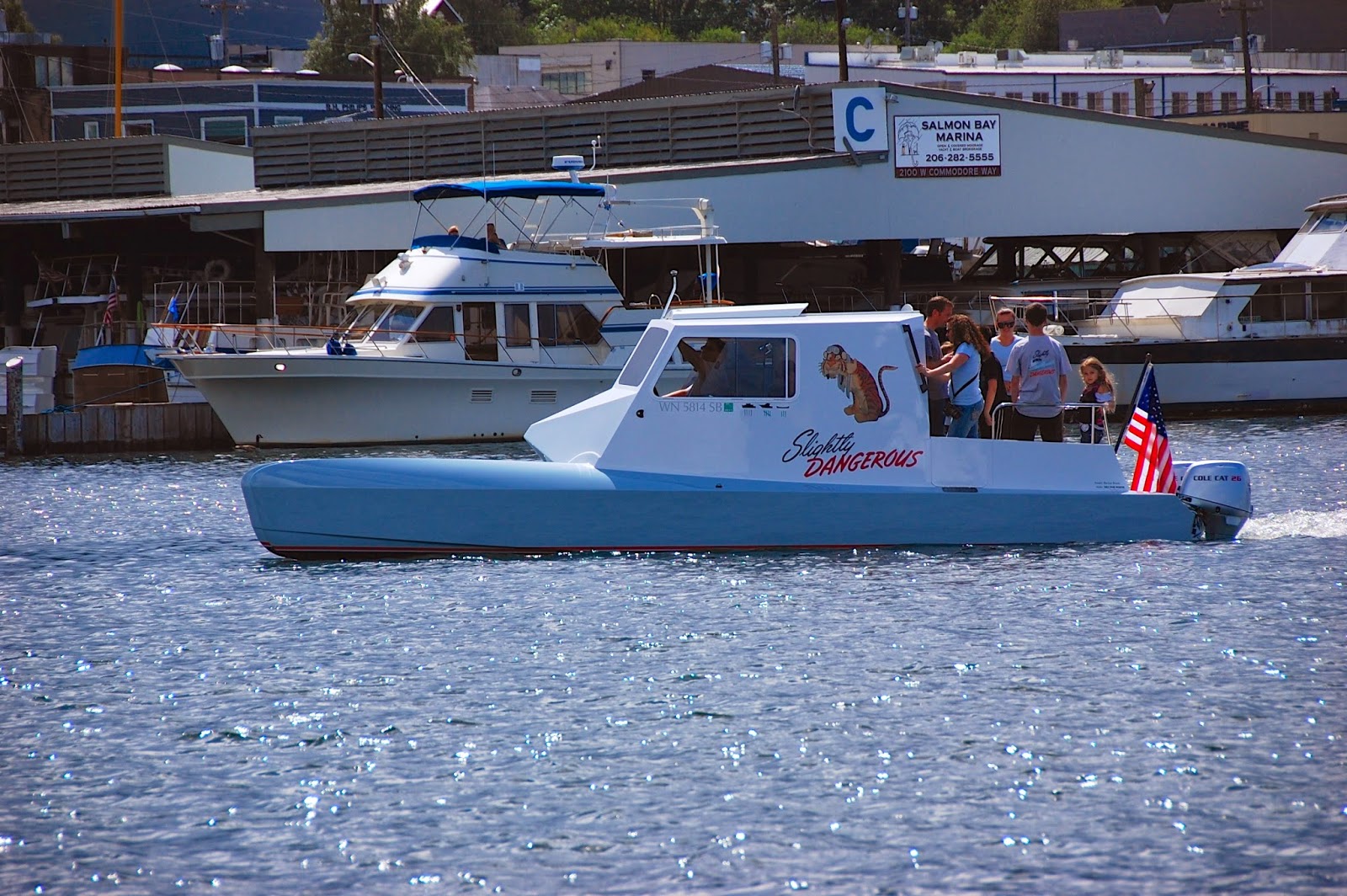 Bieker Boats: 26 ft Power Cat Launch