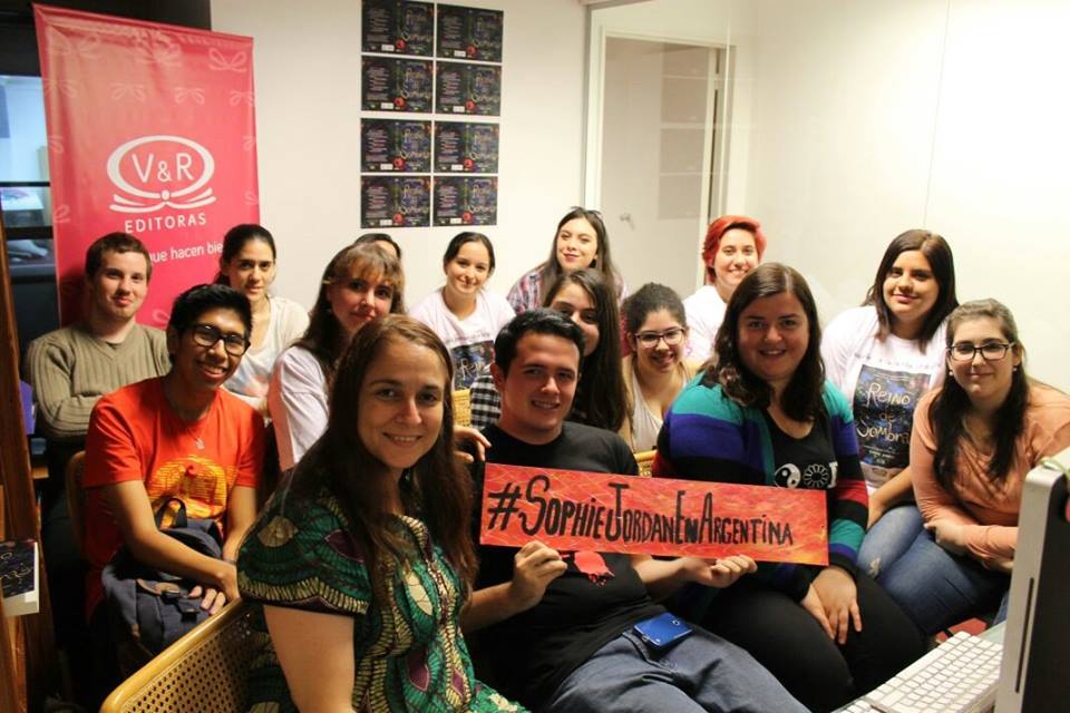 Real or not real Books: ¡Blogueros y Booktubers charlamos con Sophie Jordan en V&R Editoras!