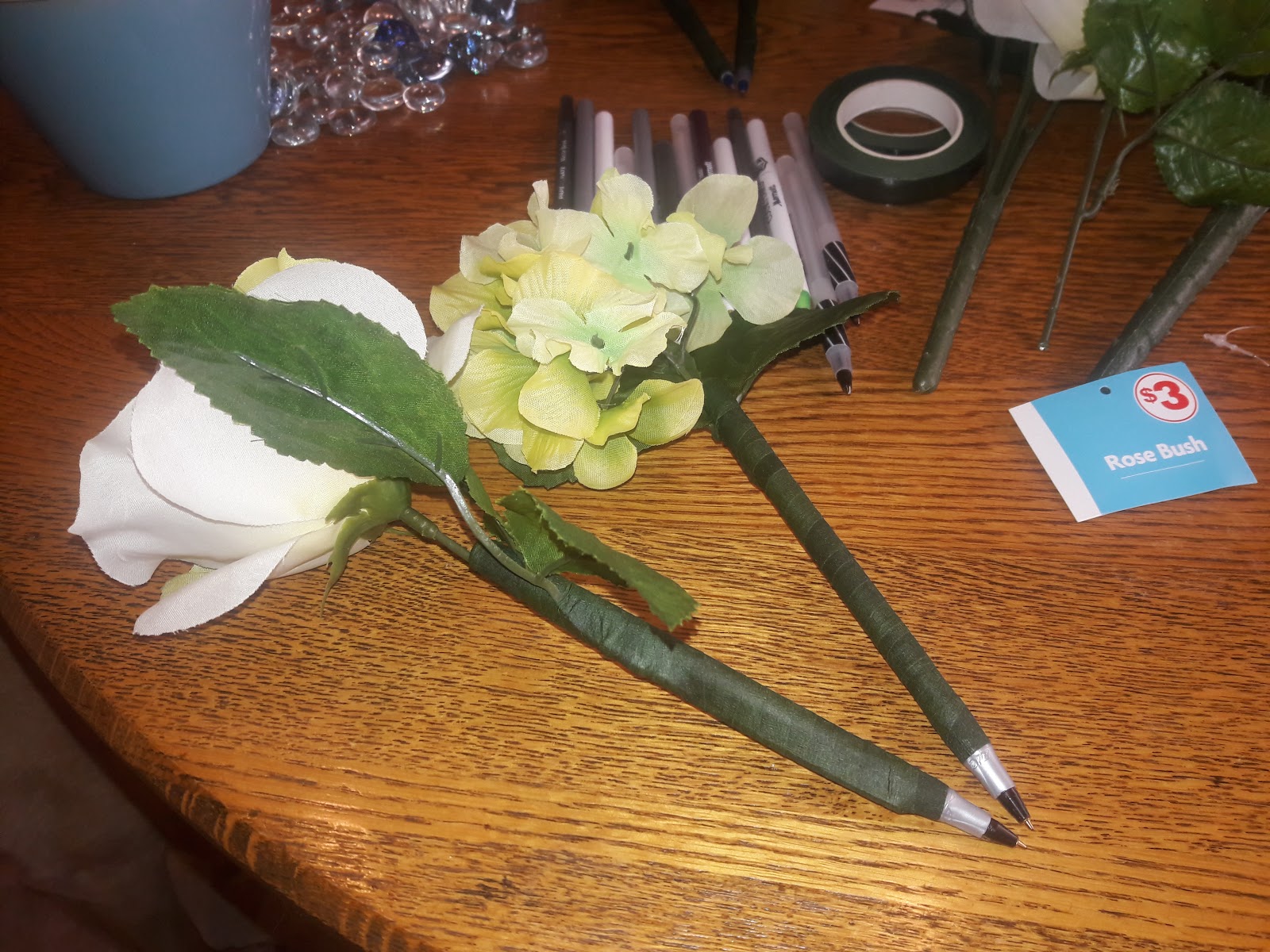 Do, Re, Mi, And So On!: How to make a pen bouquet