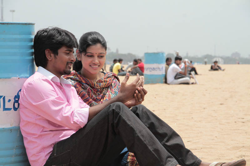 Actress Photos Stills Gallery: Oviya, Sivakarthikeyan in Marina Movie ...