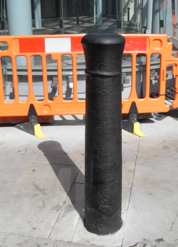 Bollards of London...: The 298th Borough Market Cannon Bollard...