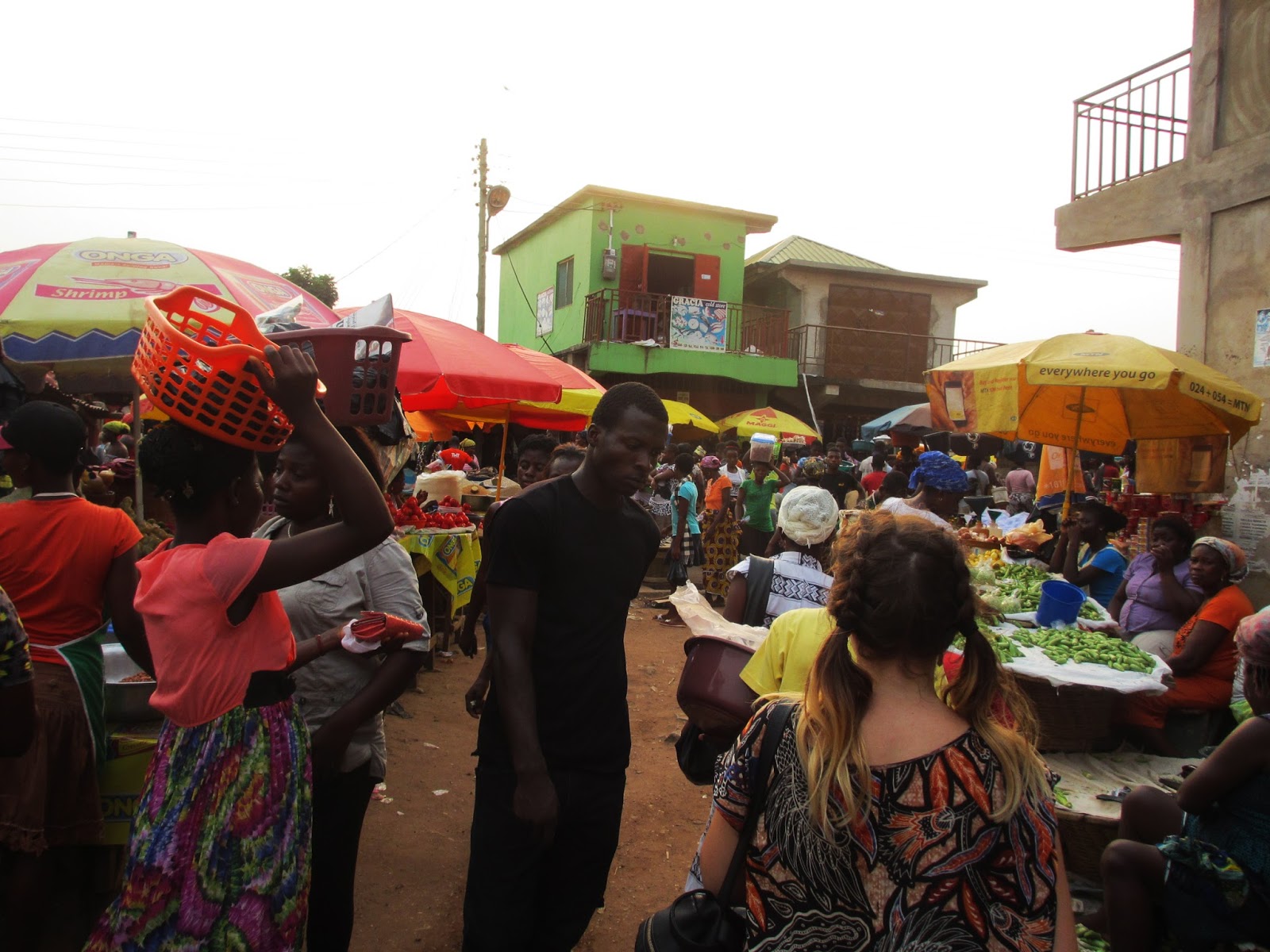 Textile Candy: Krobo-Odumase market/ traditional bead making workshop