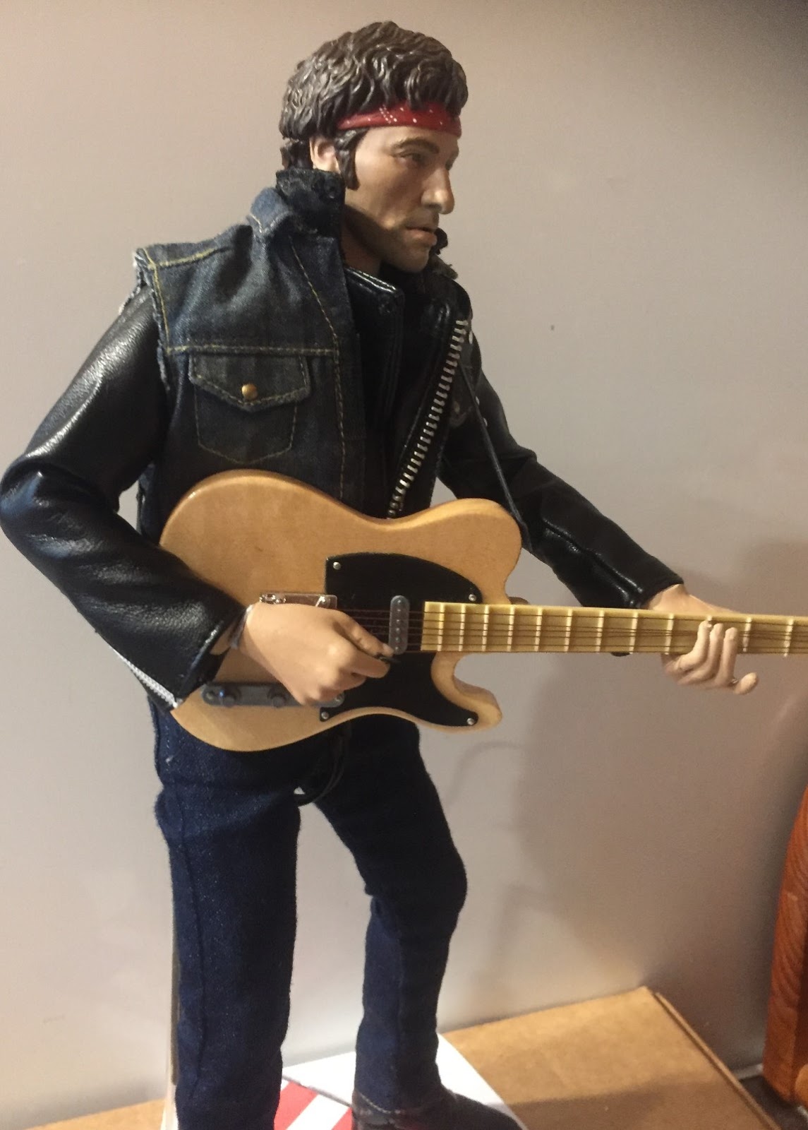 MARTIN HILLIER DIGITAL SCULPTURE AND ART - 1/6 SCALE ACTION FIGURE ...