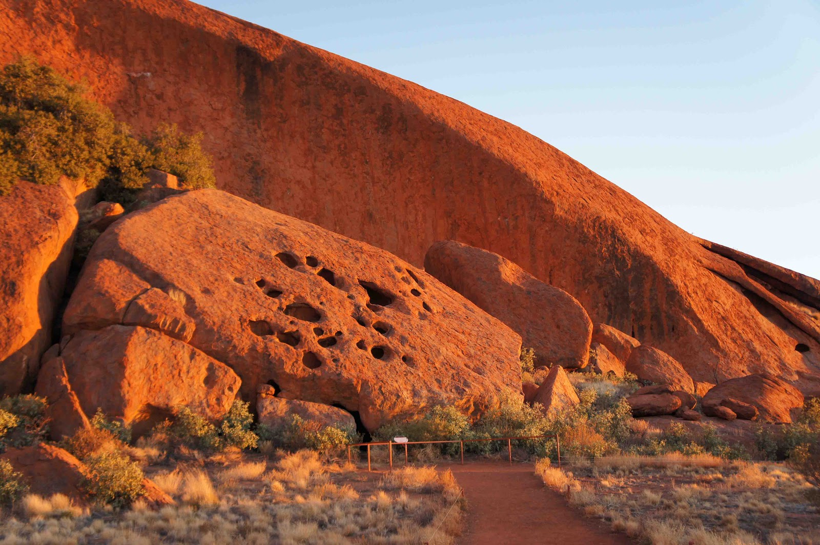 Johnsons Around Oz 2012: Day 36 Yulara
