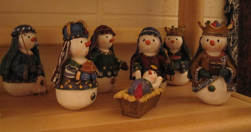 Amy Bradley Designs: December 12th Give-a-way & Nativity Sets Exhibition