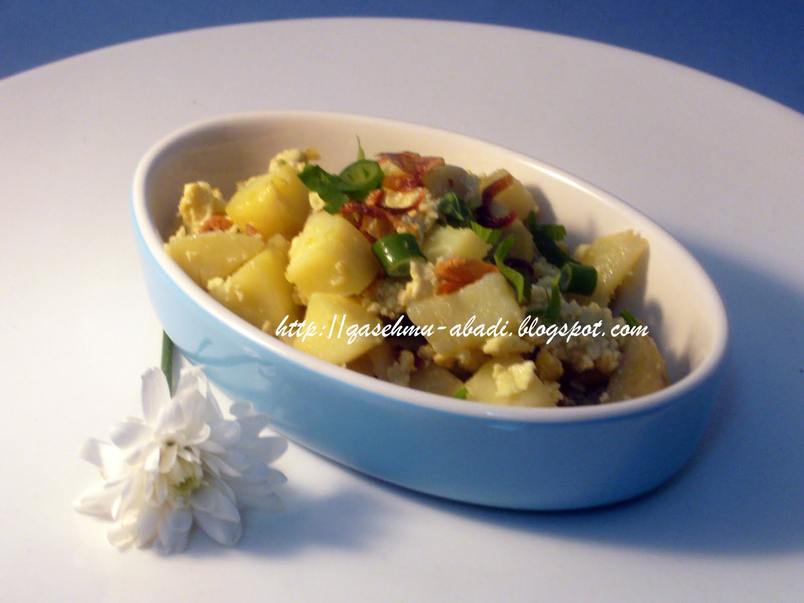 ~Di Sini Segalanya Bermula~: Kentang Dengan Telur