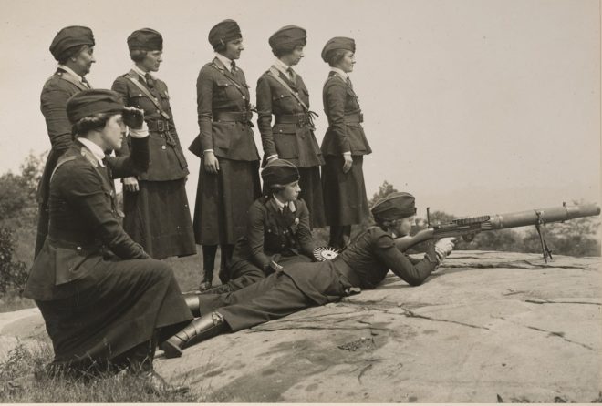 Gun News Blog: Women's machine gun squad during WW1
