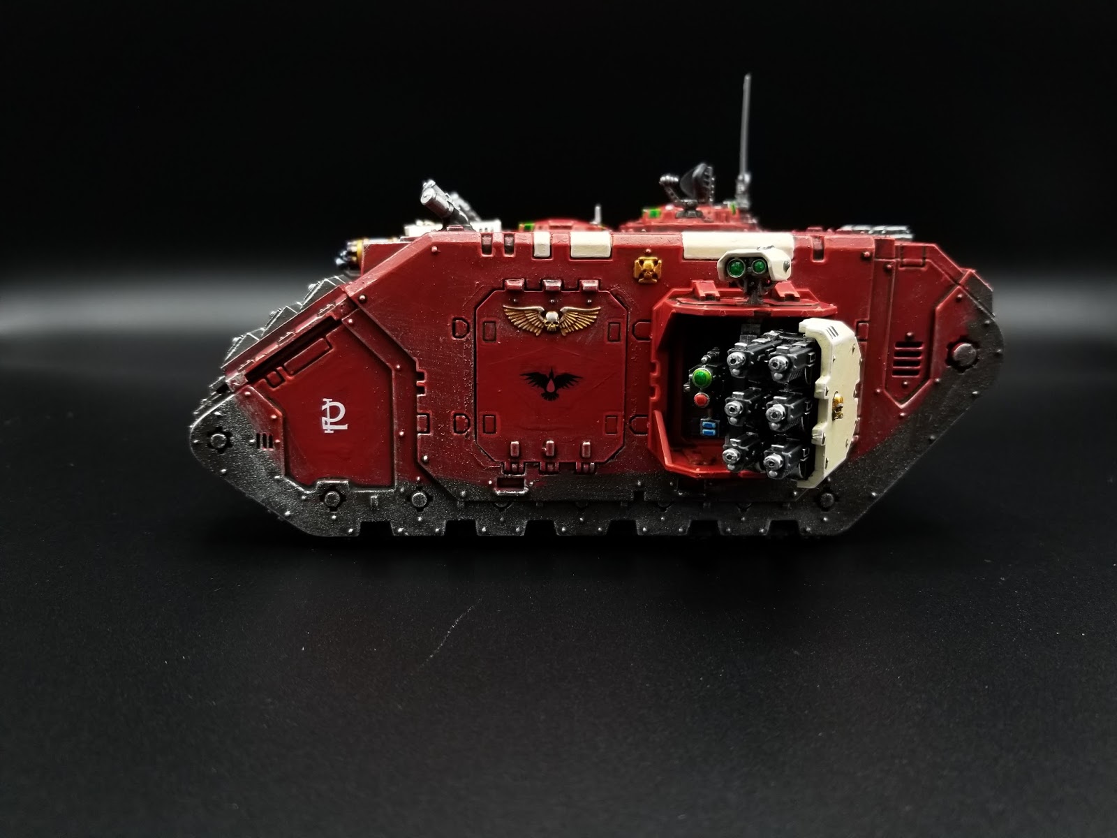 Tigurius's Omnis Arcanum Models: Blood Raven Land Raider Crusader