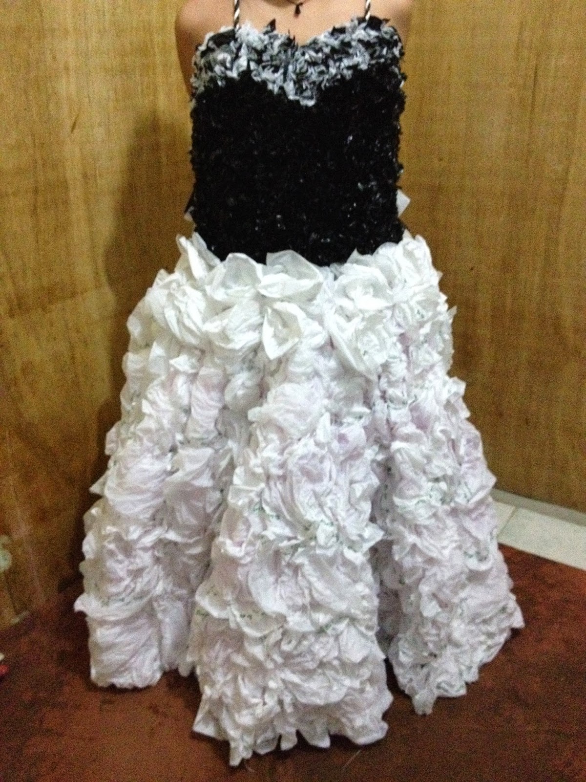 Recycled Gowns and Dress: September 2014