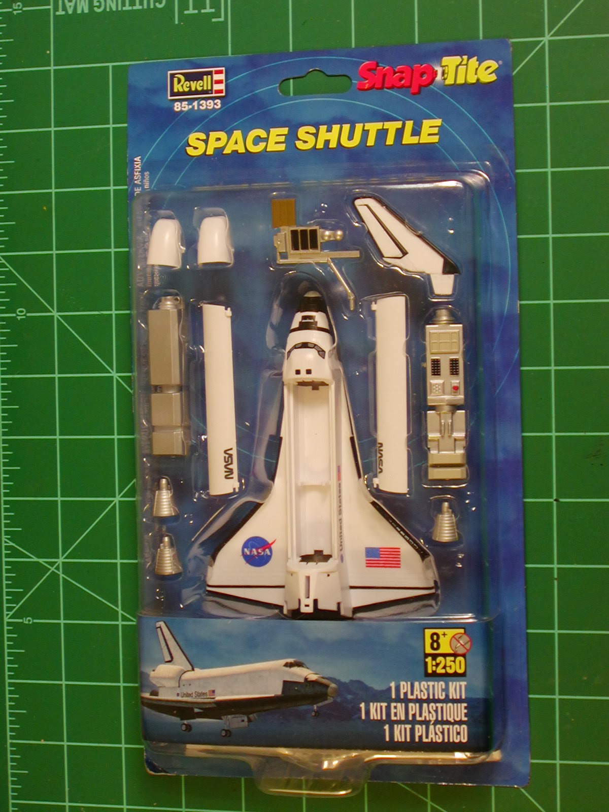 Robert's Space Place: Space Shuttle "Generic" - Introducing Revell's 1/ ...