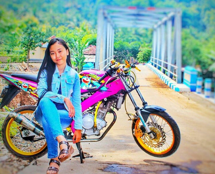 Kumpulan foto model motor modifikasi cantik