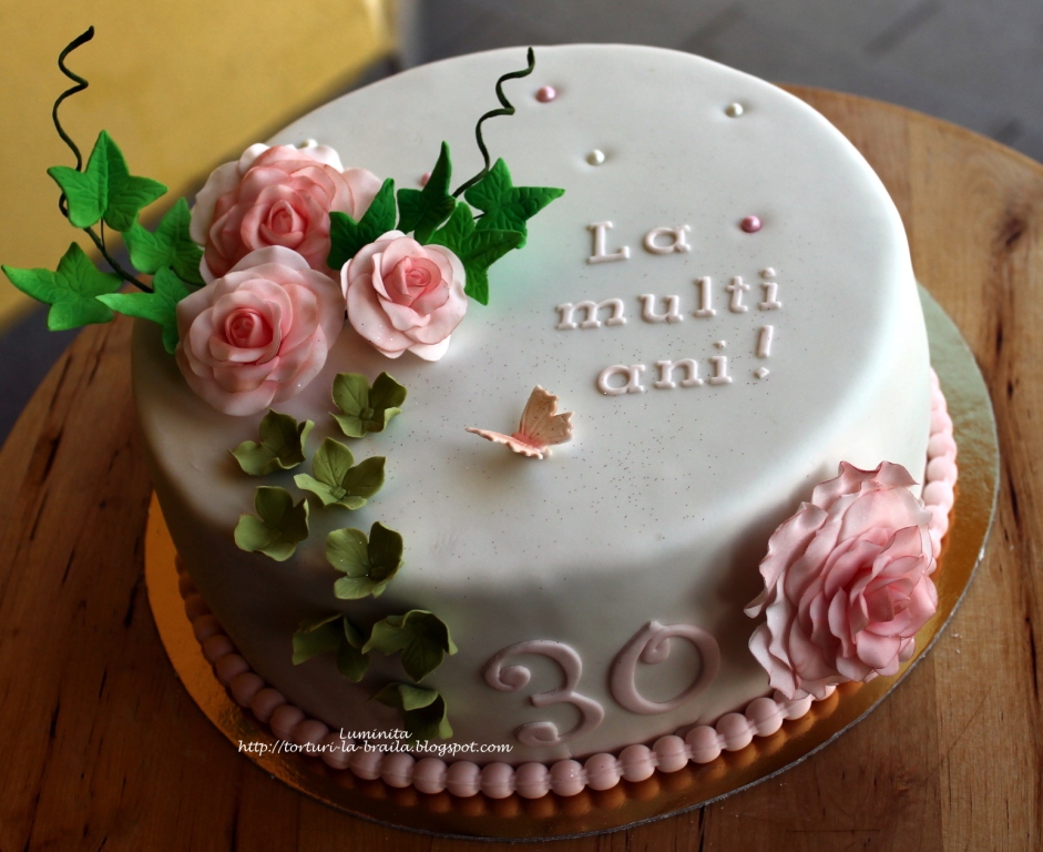 Parfum si culoare in bucataria mea. Torturi personalizate la Braila ...