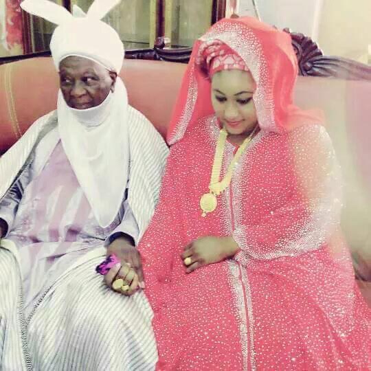 Photos: 85-year-old Emir of Daura with and his beautiful young wife at ...