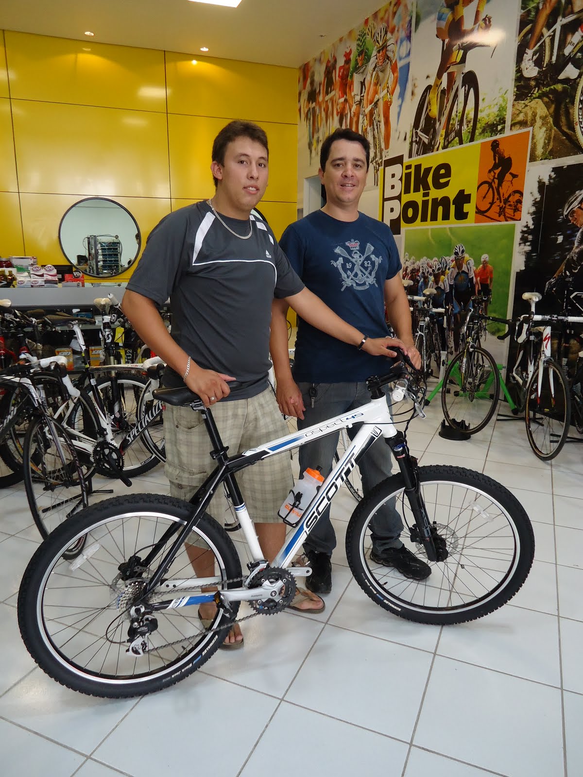 Bike Point SC: Mais clientes com suas bicicletas novas adquiridas aqui ...