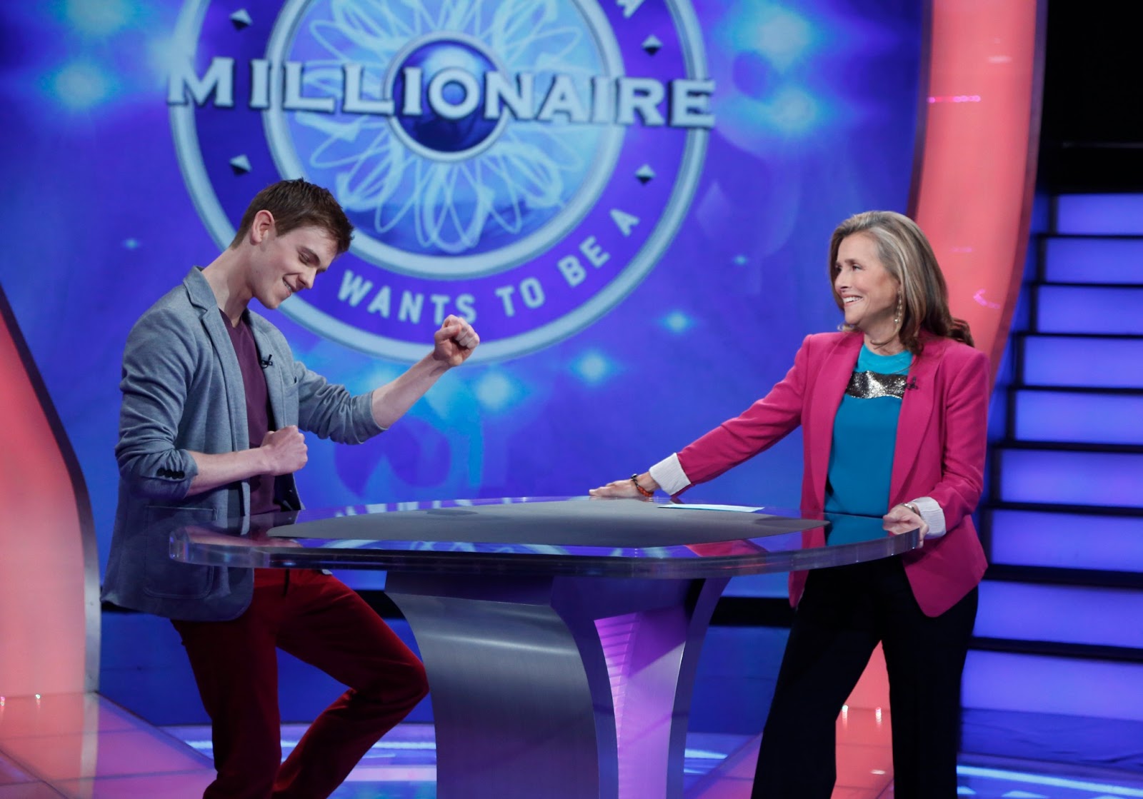 The Blog Is Right: Game Show Reviews and More!: "News In A Flash ...