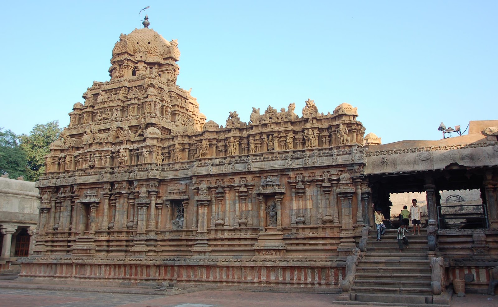 Great Living Chola Temples