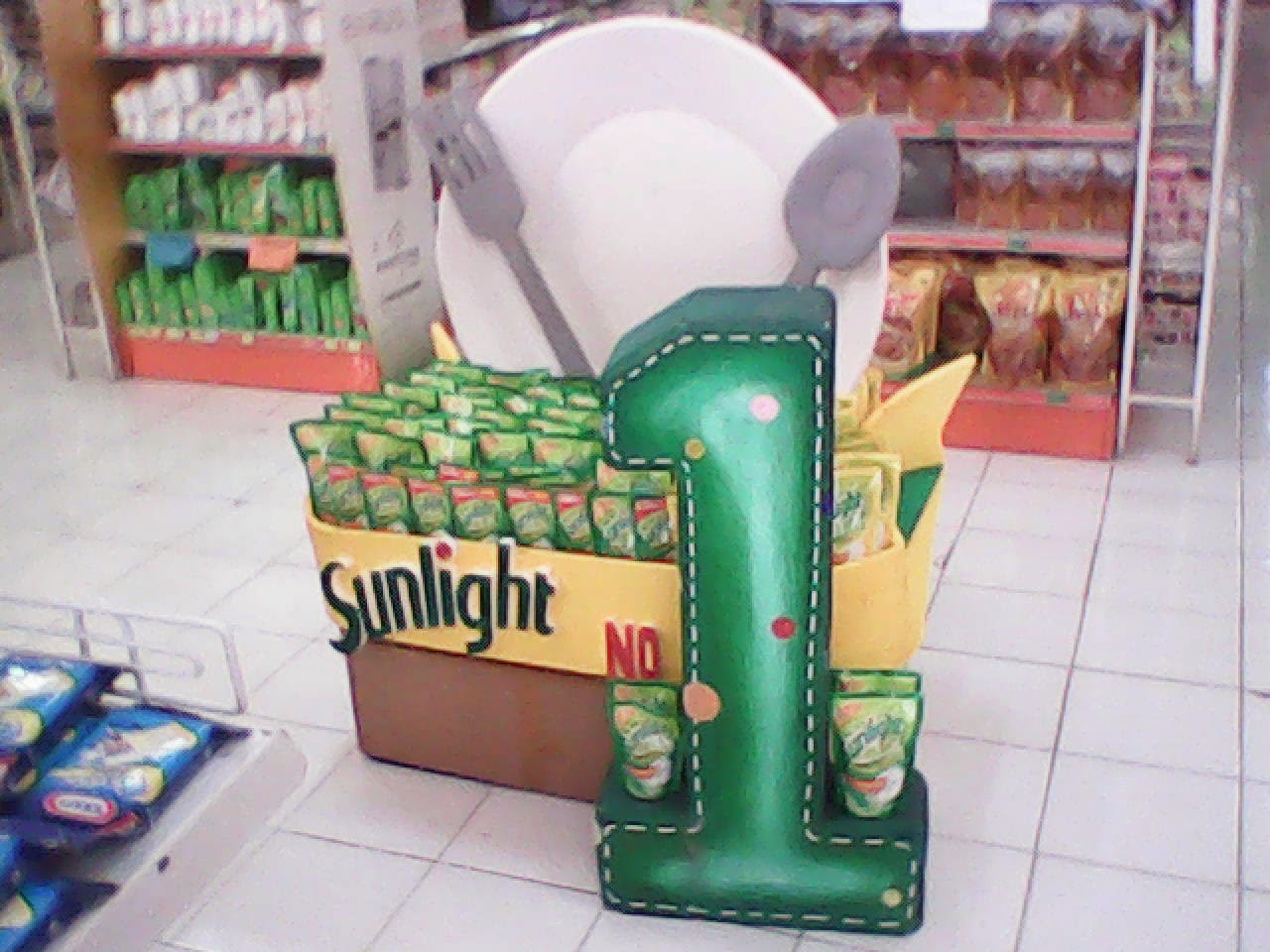 Display produk di Supermarket