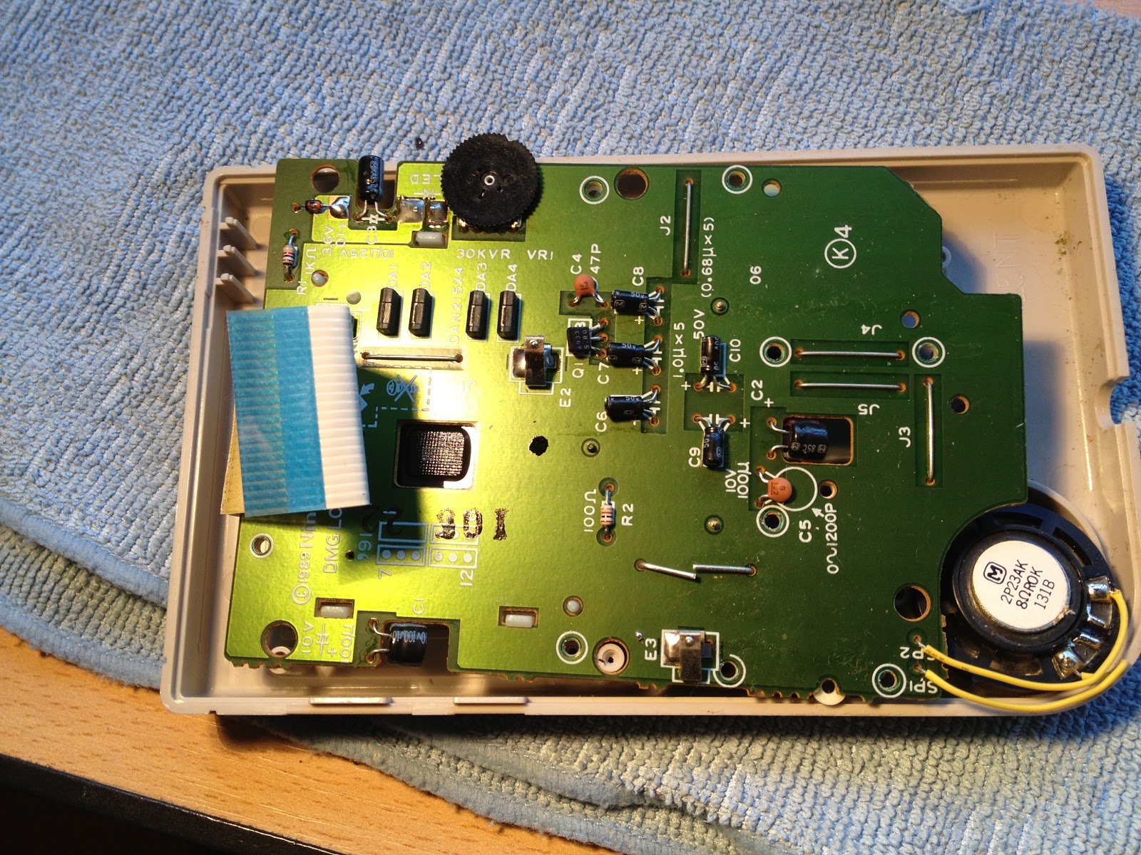 Electro Fun: How to Refurbish an original gameboy