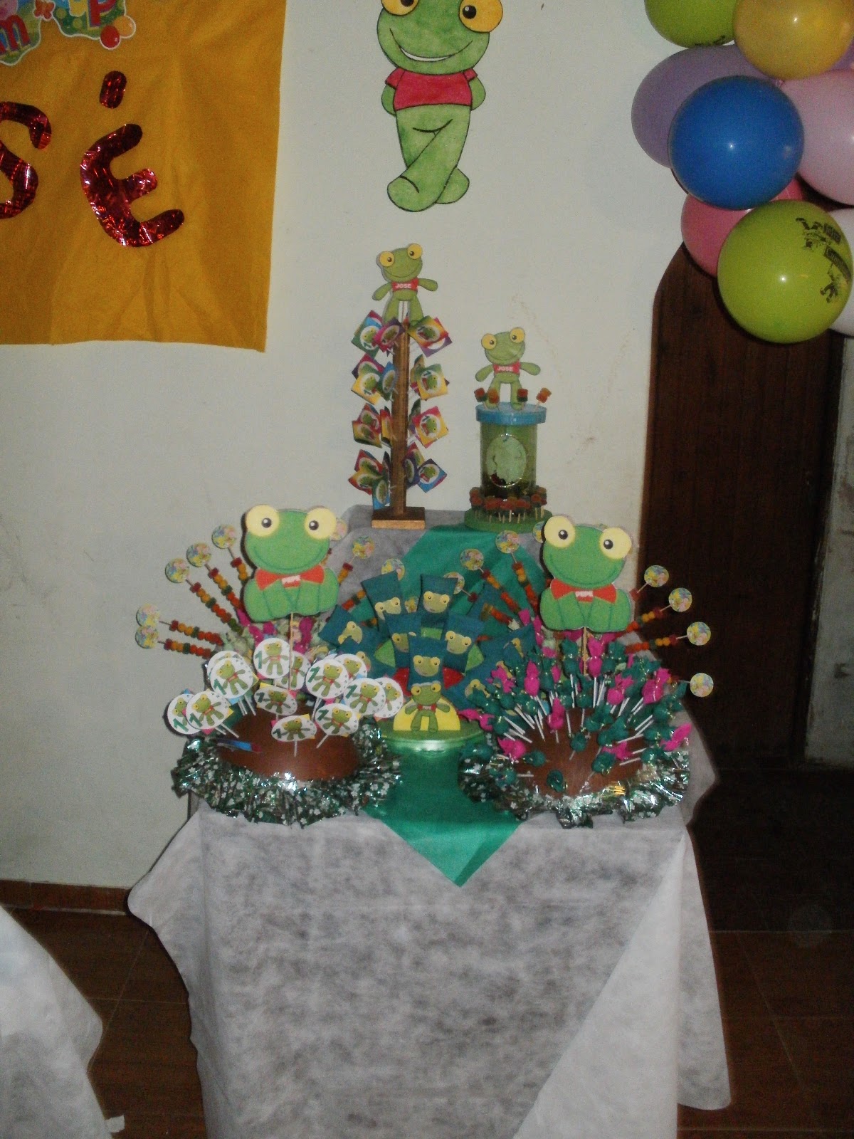 O&C Cotillón Artesanal: Cumple de José fiesta temática Sapo Pepe