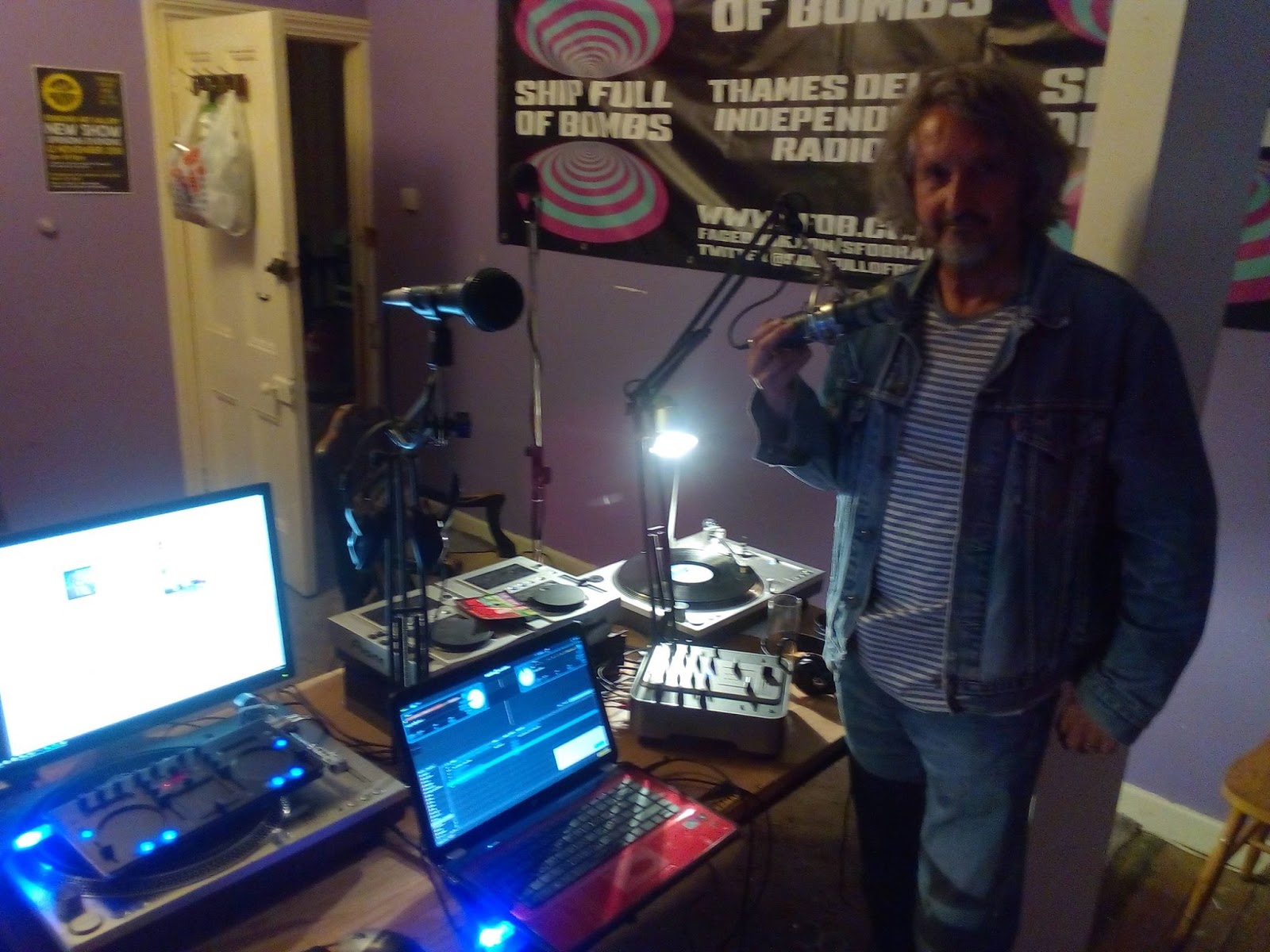 planet mondo: Podrophenia - Eclectic Ladyland with Doug Kaye