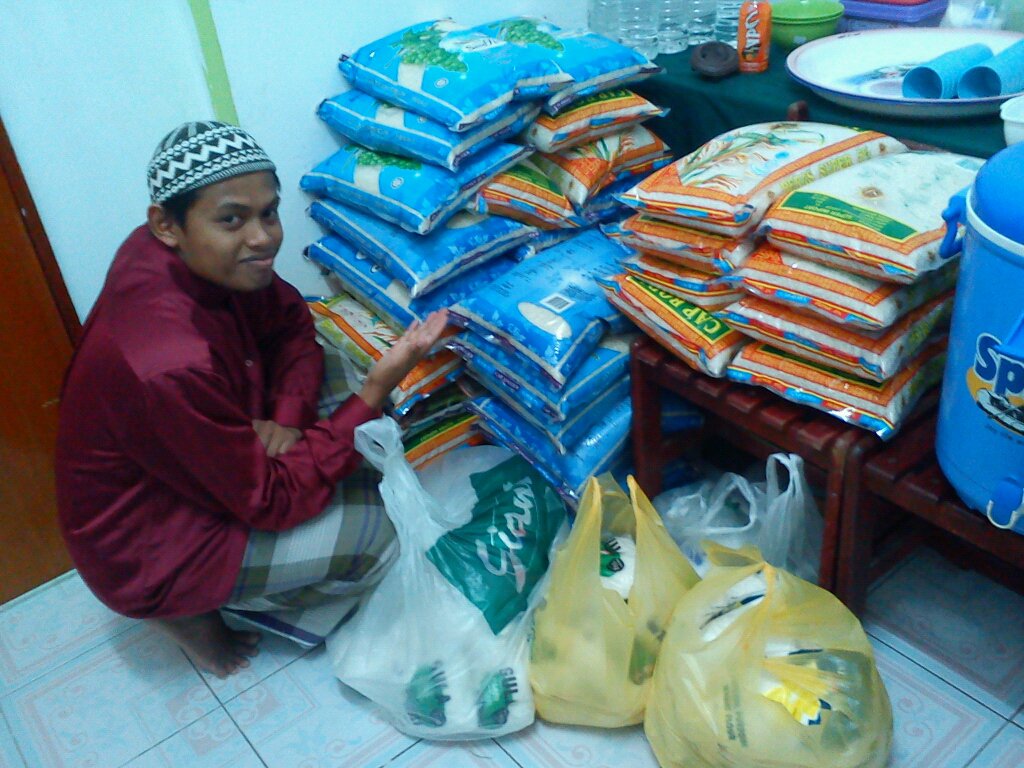 balqis baltisha al-basyeerah: KEMPEN 1 KELUARGA 1 KAMPIT BERAS 1 KILO ...