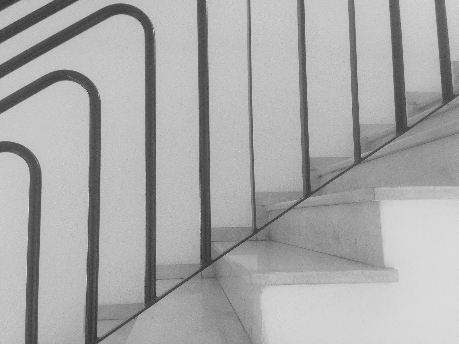 CAU - Daniela Jiménez 1ºD: ELEMENTOS VISUALES - La Línea y el Punto