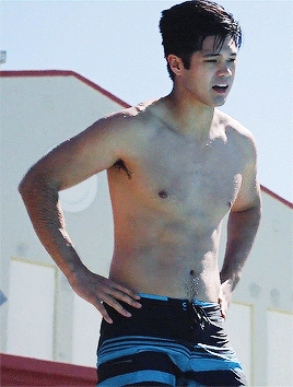Alexis_Superfan's Shirtless Male Celebs: Ross Butler shirtless in 13 ...