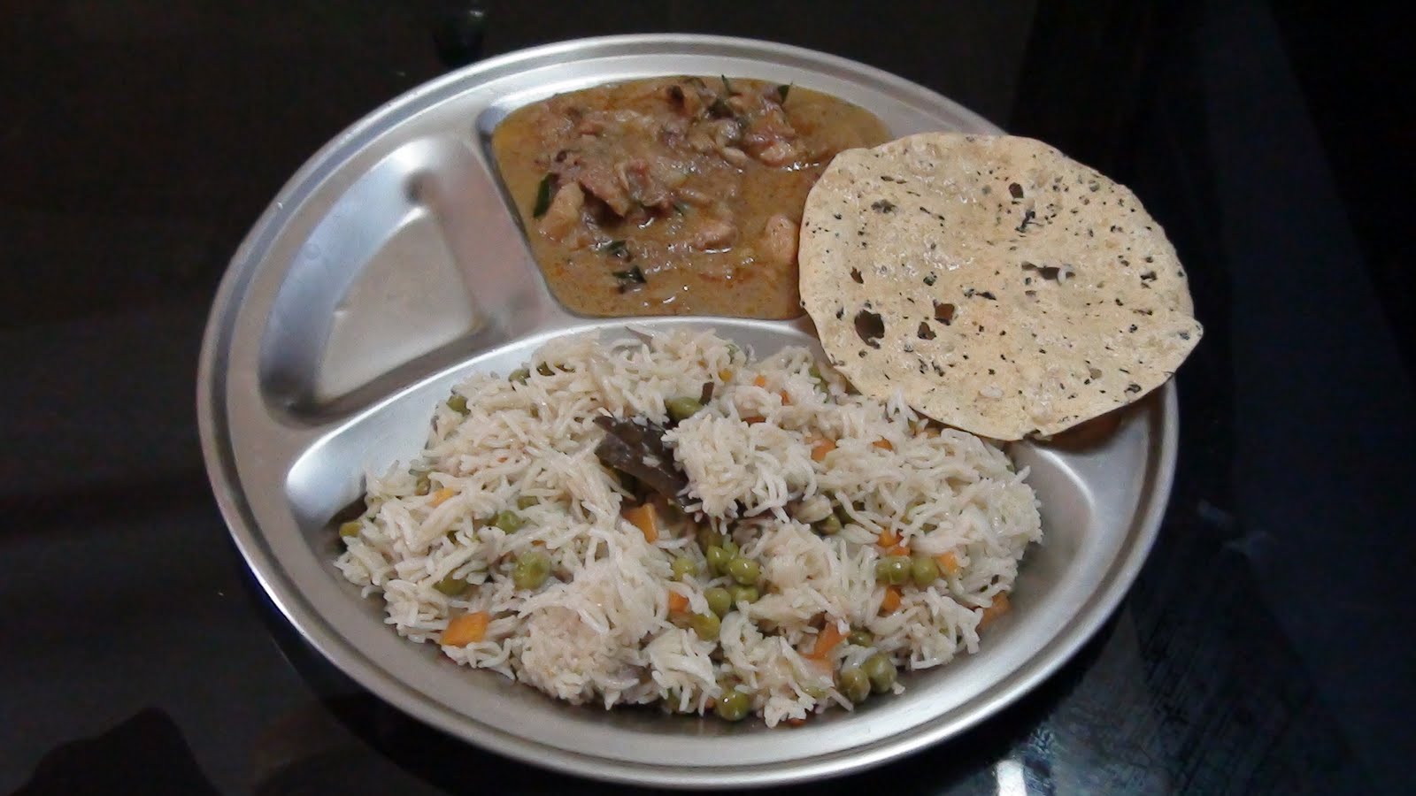 This and that: A food Blog: Kerala Nadan Chicken Curry with Vegetable Pulao