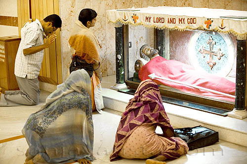 Lugares Sacros: La tumba de santo Tomás