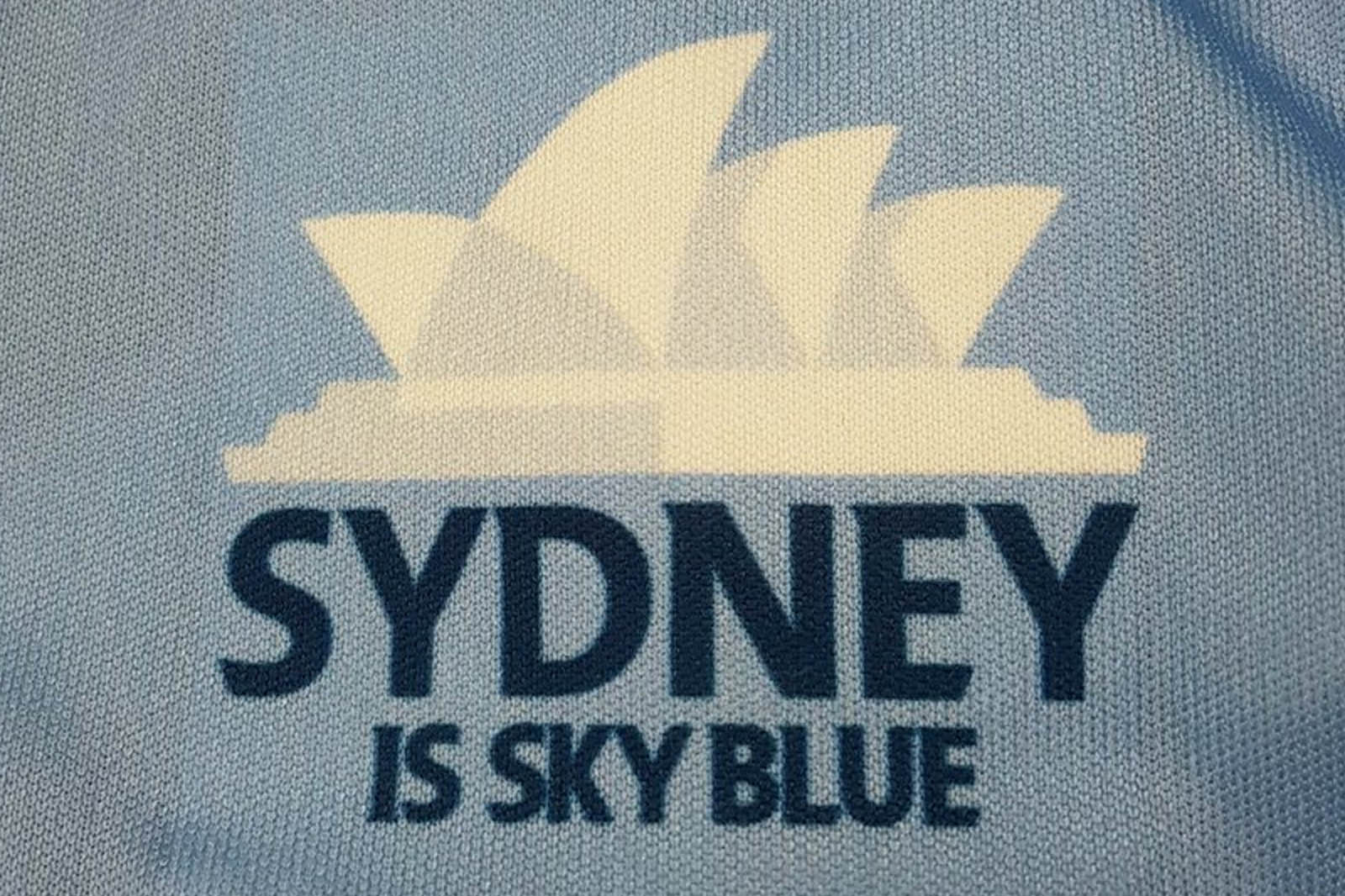 Same As Last Season's Arsenal Kit + New Logo... Sydney FC 17-18 Home ...