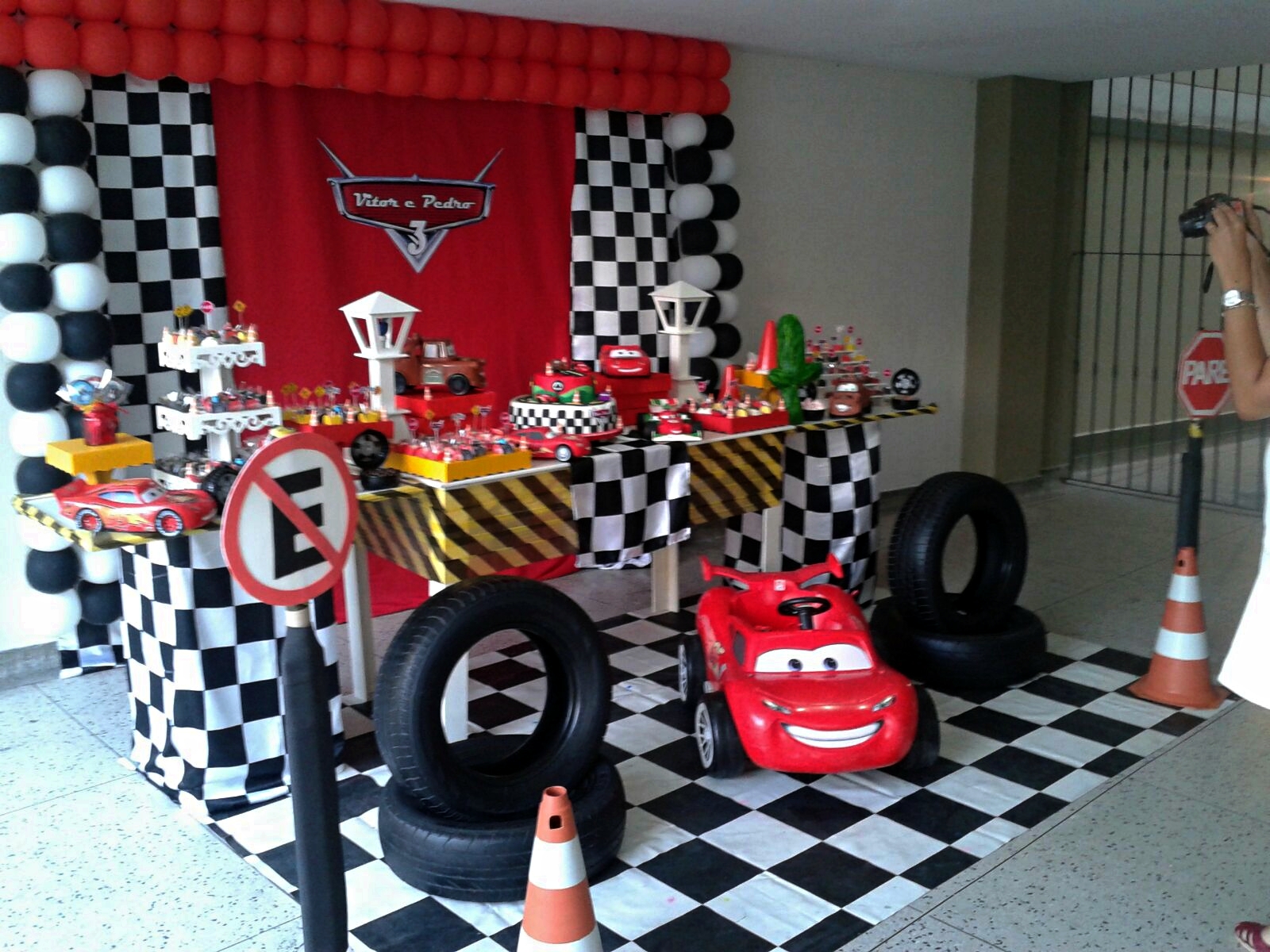 Oficina de Festas: CARROS RELÂMPAGO MCQUEEN