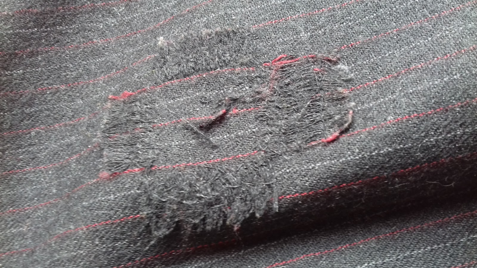 Mensajero del Rio: Anilinas, tinturas, zurcidos invisibles….