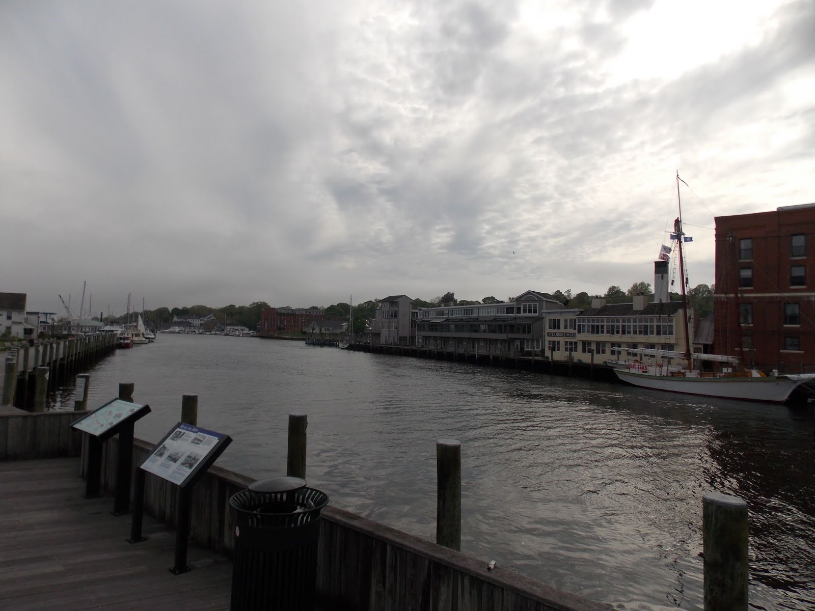 CHINAR SHADE : THE BEAUTIFUL MYSTIC SEAPORT TOWN (Connecticut State)