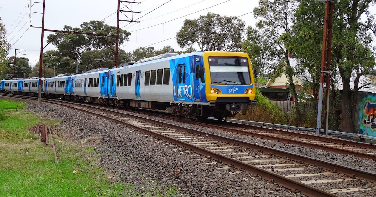 Melbourne Fresh Daily: TRAINS IN MELBOURNE