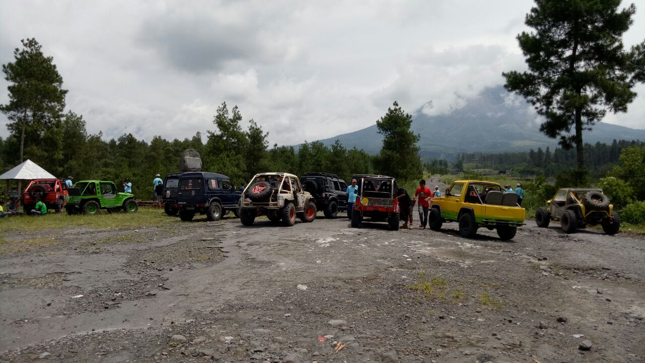 Sensasi Off Road Jeep Lereng Merapi Jurangjero Magelang - Wisata Magelang
