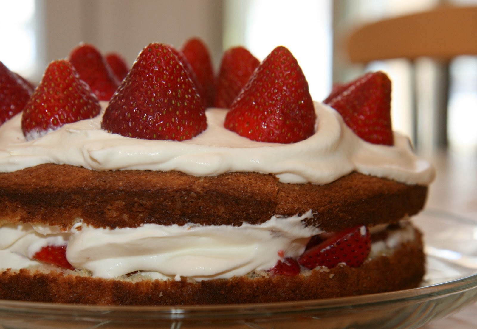 A la Sauce Franco-Québécoise: Le meilleur shortcake aux fraises de Ricardo