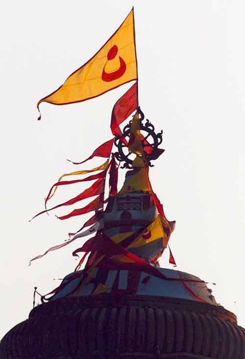 Hindu Temple Flags - Symbolism of Flags in Hindu Temples | Hindu Blog