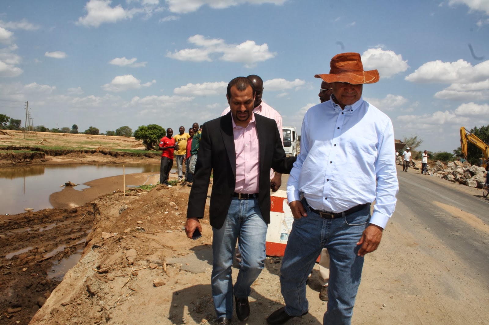 NOAH: MKUU WA MKOA WA DAR ES SALAAM AMTEMBELEA MKUU WA MKOA WA MOROGORO ...