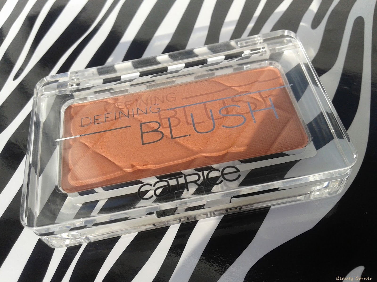 Beauty Corner: Catrice Defining Blush rumenilo 090 Mandy-rine