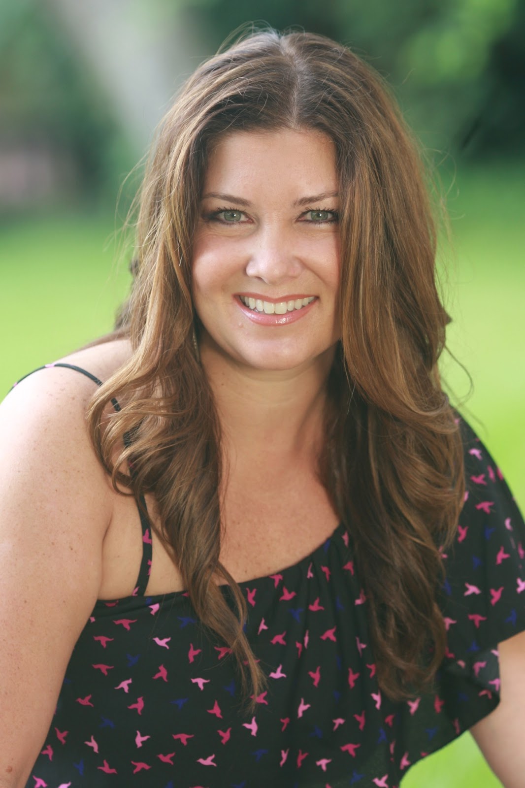 The Costume Lounge: Spotlight on Style Pro Sandy Charboneau