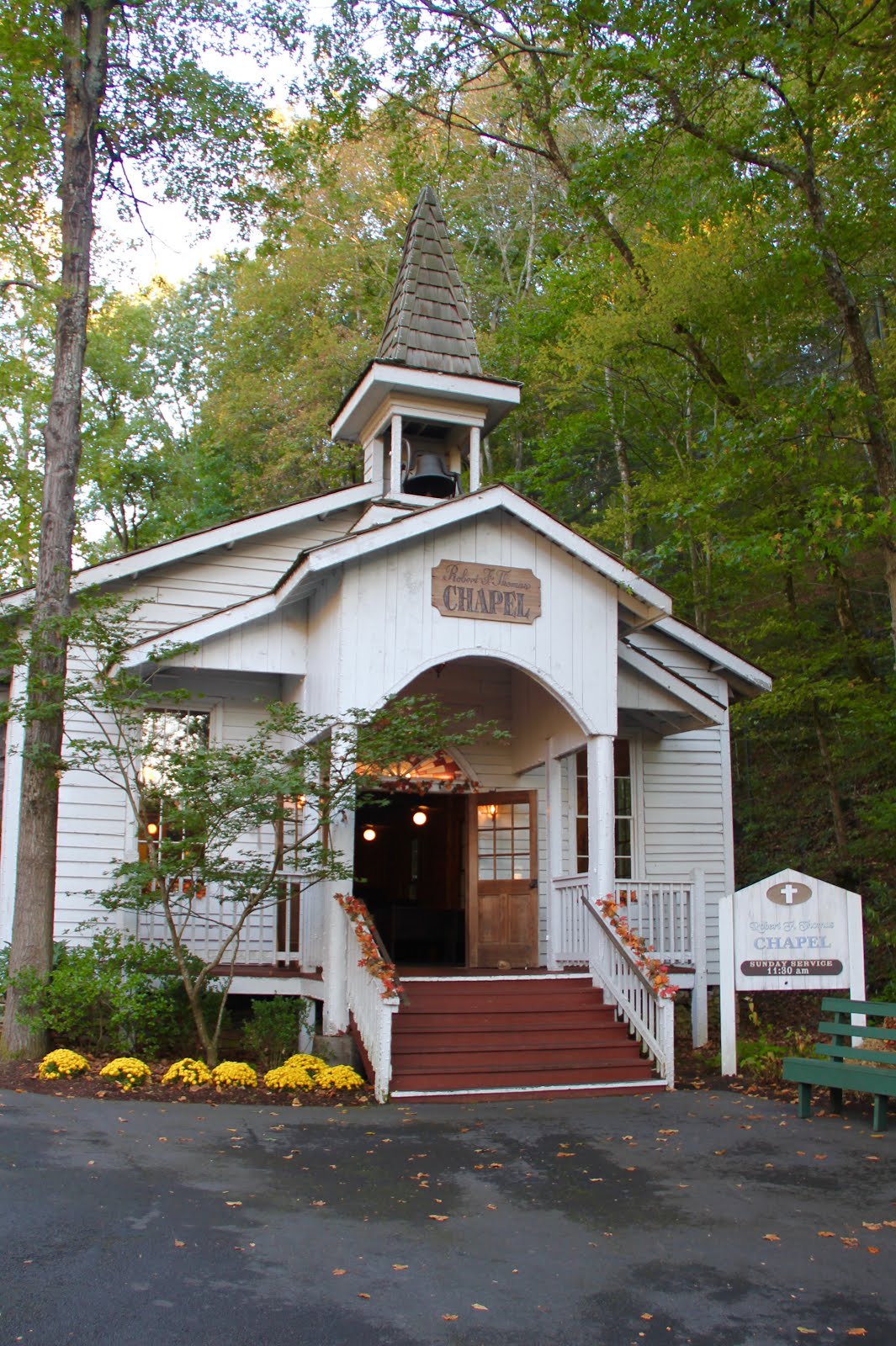 Tea with Mrs. Nesbitt: Dollywood