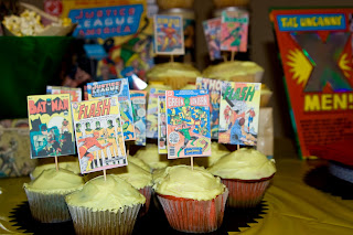 Our 4tunate Family: Comic Book Party Decor